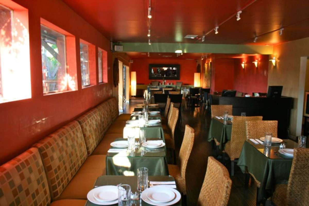 Pip's on La Brea Restaurant, Mid-City, Los Angeles | Zomato