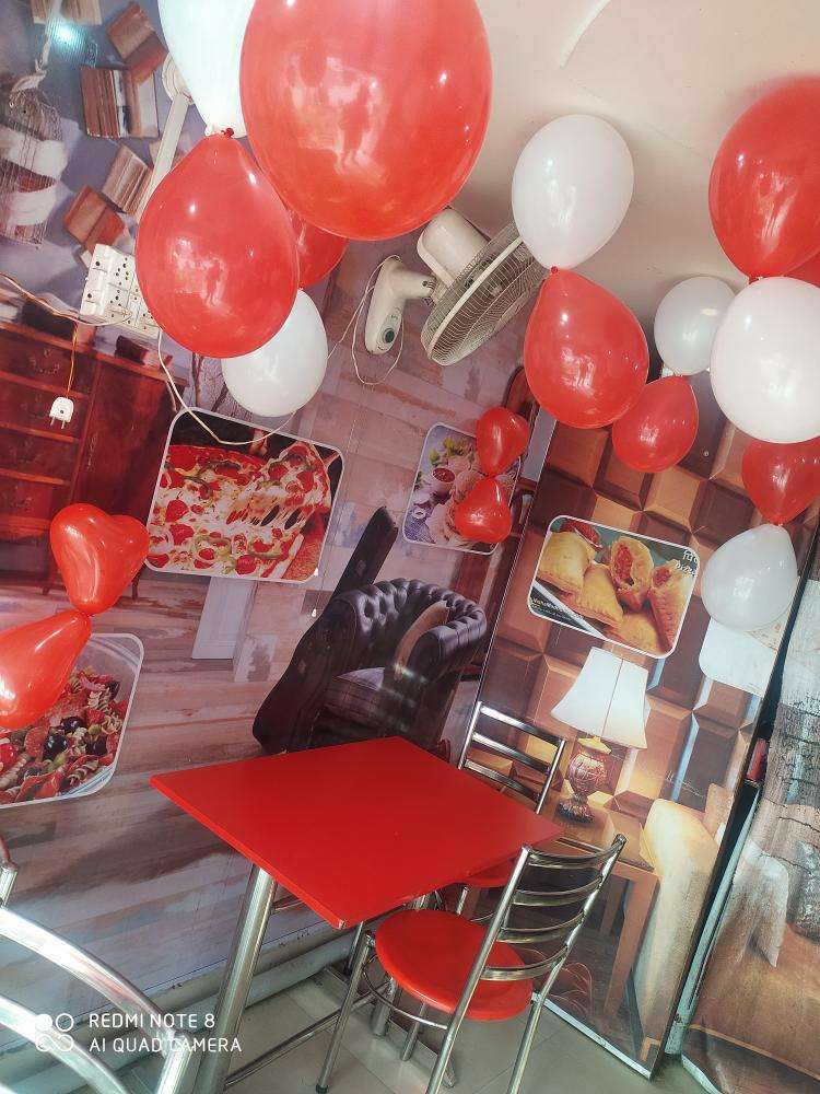 burger hut, Hapur Locality order online - Zomato