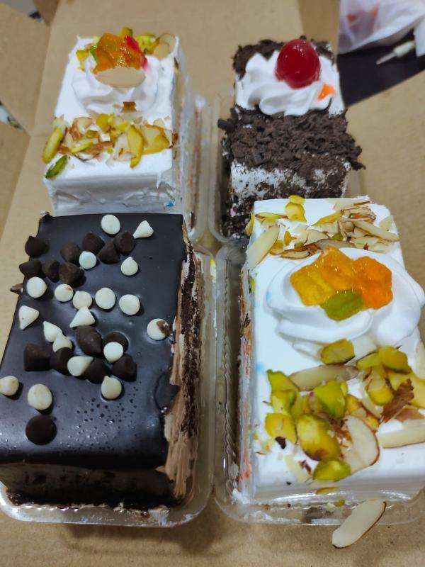 Cake Junction, Airport Gandhinagar Highway, Gandhinagar