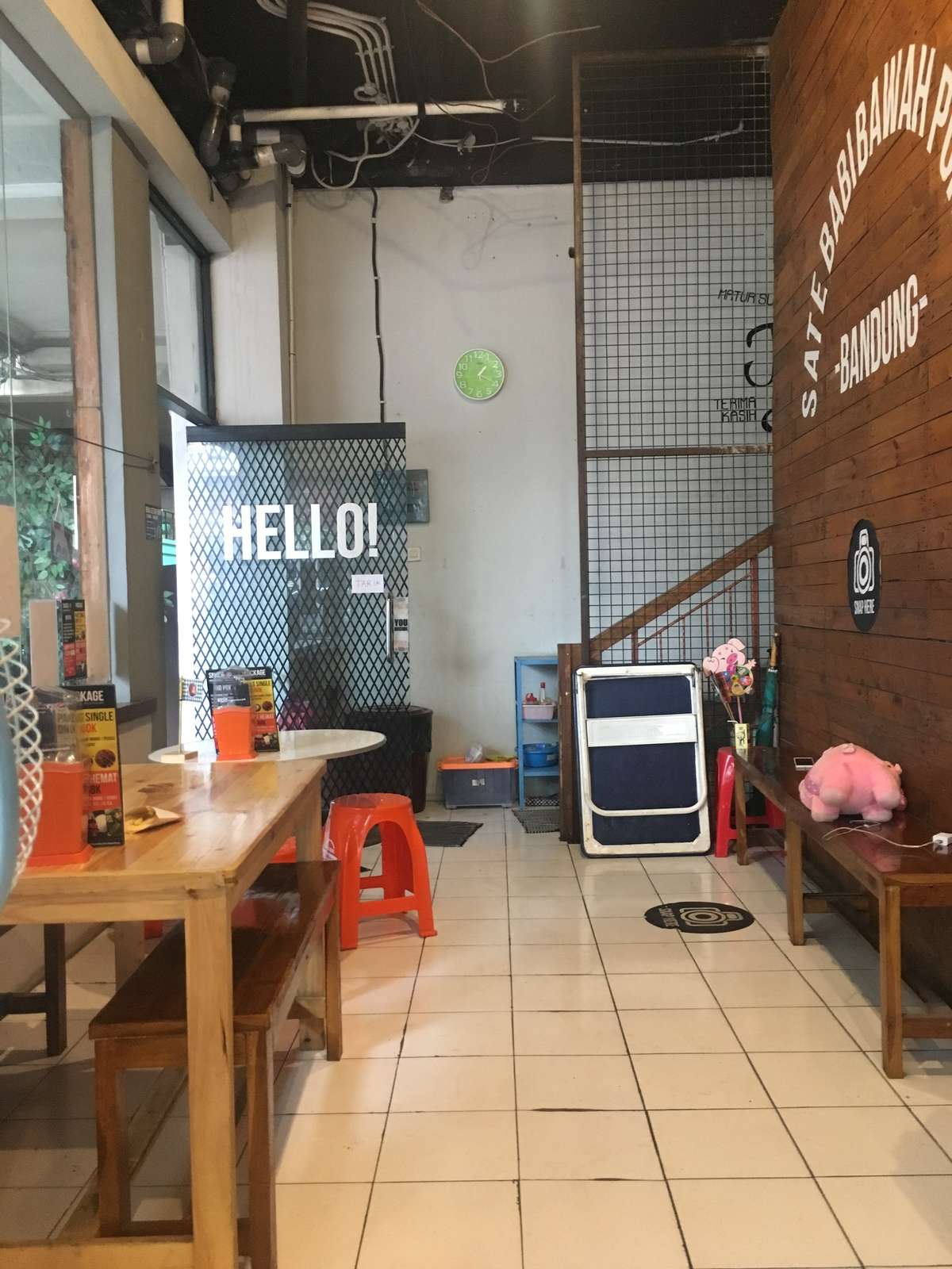 Sate Babi Bawah Pohon, Pasirkaliki, Bandung