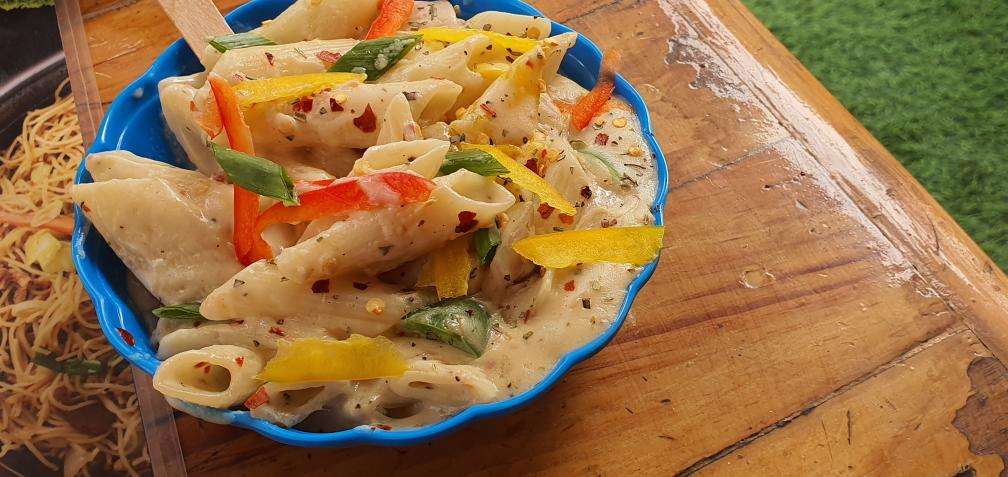 Dee's Cafe, Raj Nagar order online - Zomato