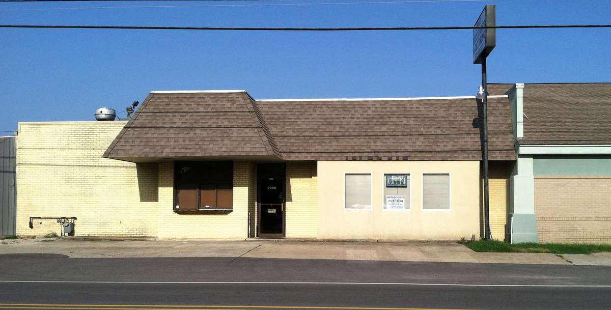 Menu of Neil Favre's Southern Delights Restaurant, Bay St Louis, Gulfport