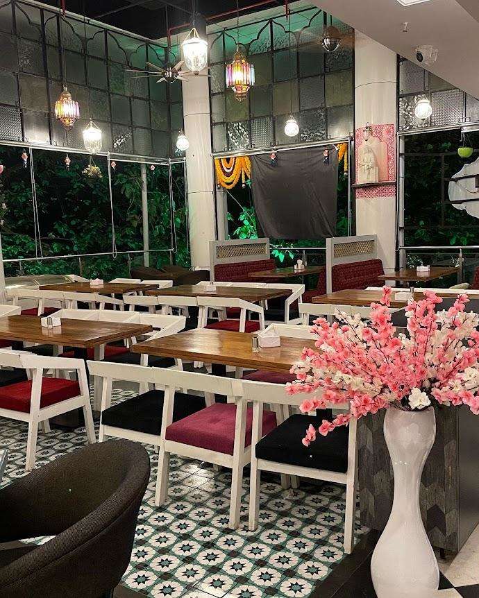 Book table and online reservation at Awadh, Shivaji Nagar, Pune