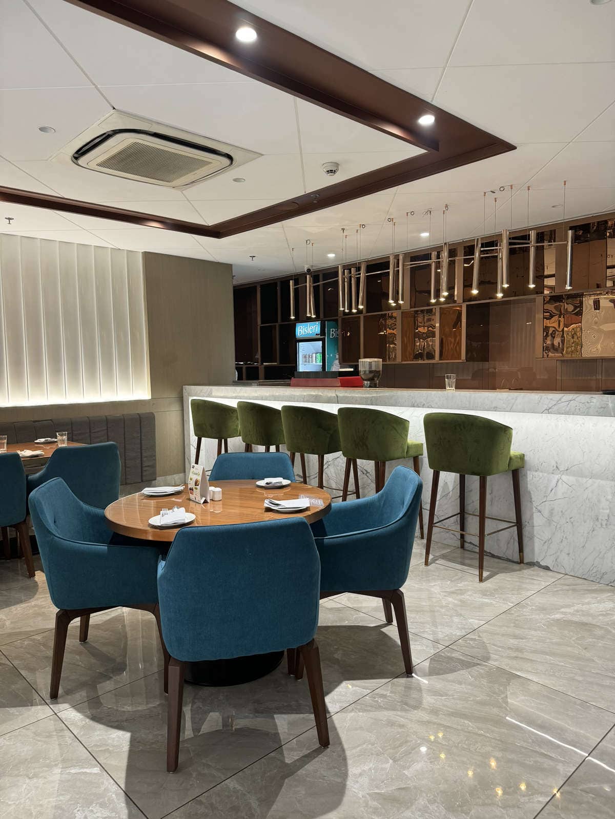 Ally Bay Multicuisine Restaurant, Chandivali order online - Zomato