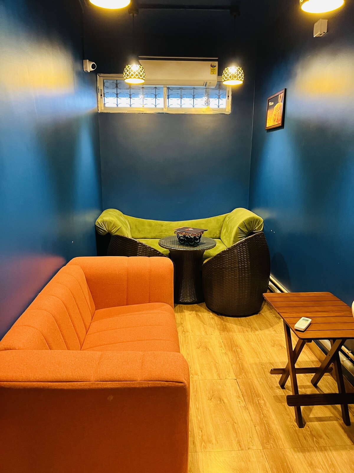 Book table and online reservation at Kafetoz, Aquem, Goa