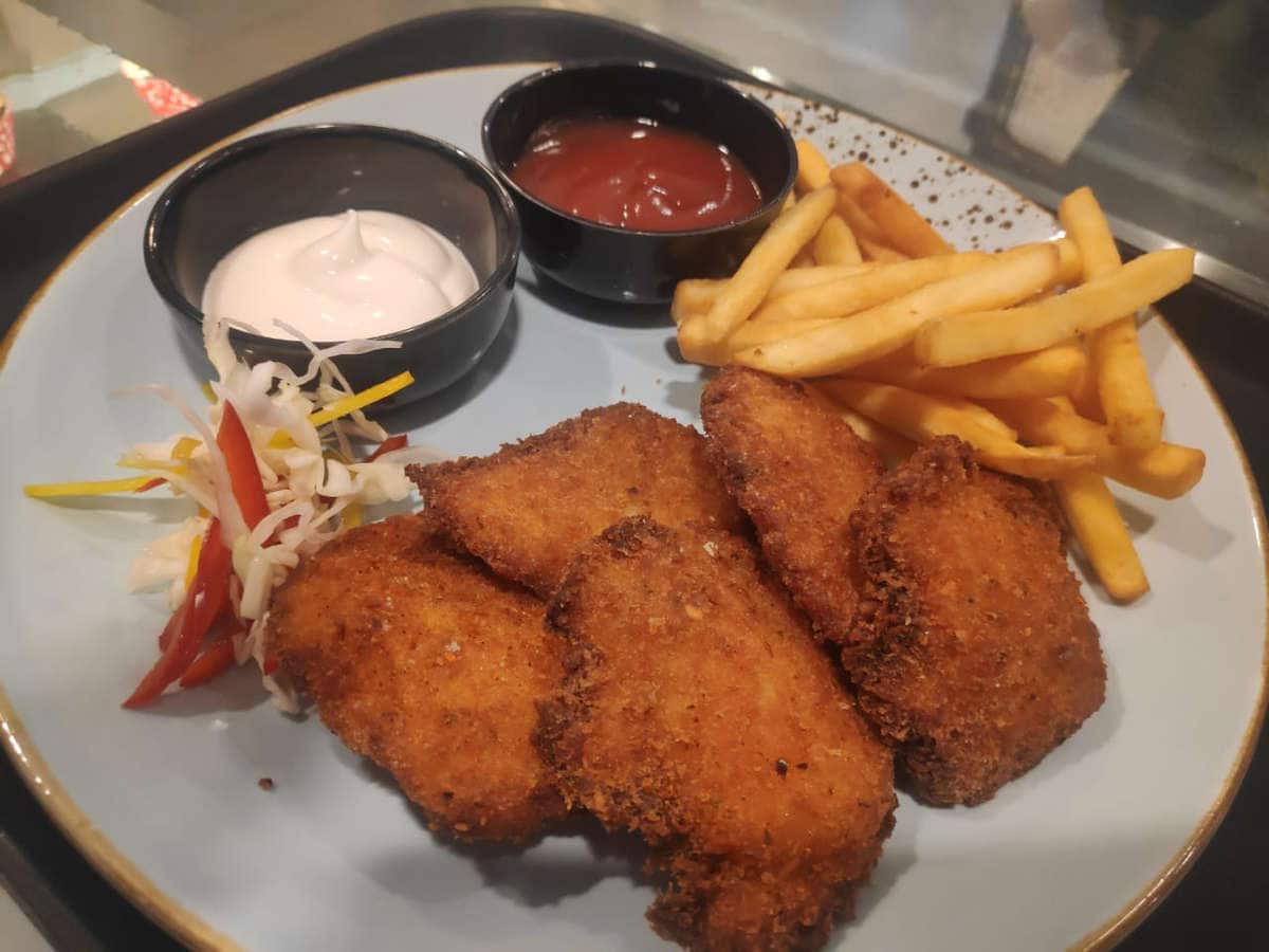 Photos of The Crew Cine Cafe, Pictures of The Crew Cine Cafe ...