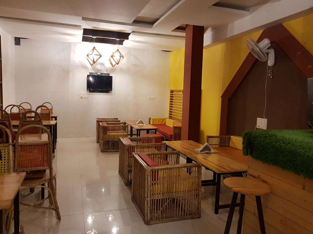 Dumpling Hood, Lahori Gate, Patiala