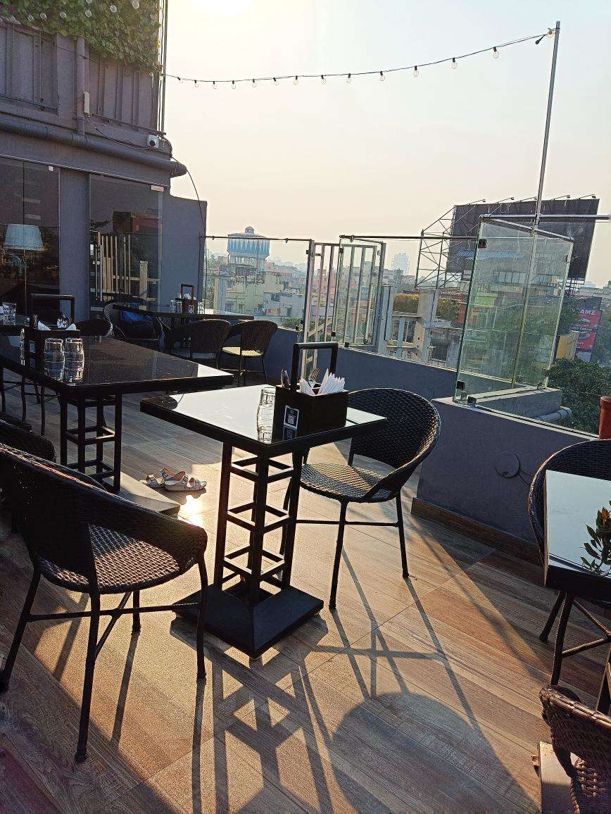 Photos of Downtown Kitchen & Bar, Pictures of Downtown Kitchen & Bar ...