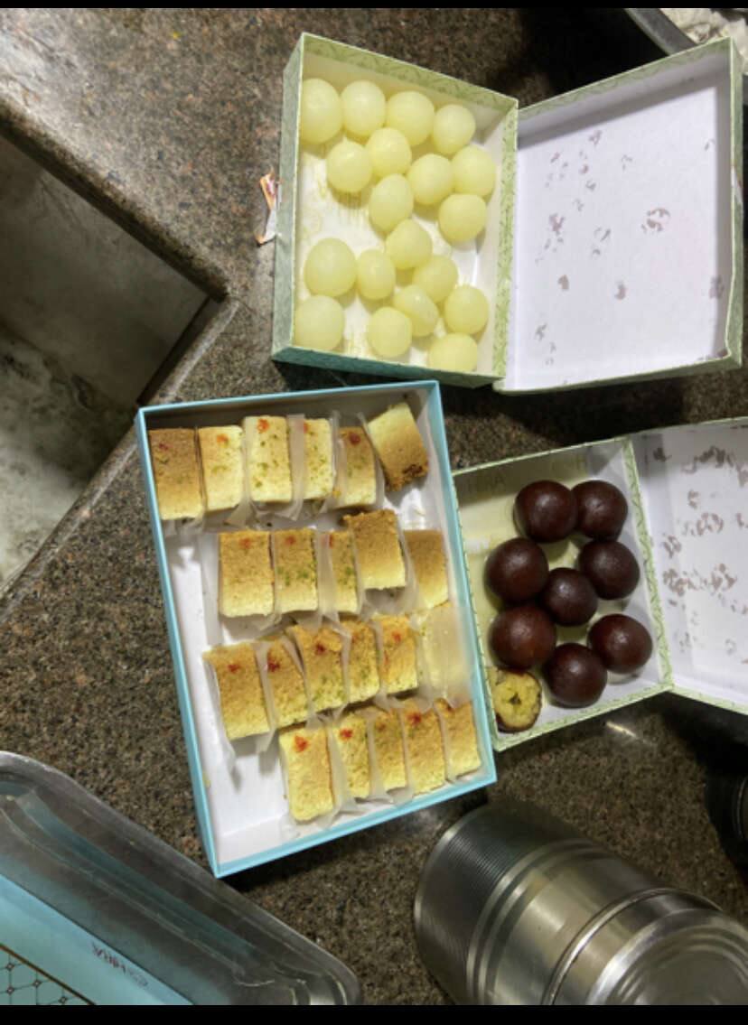 Hira Sweets, Laxmi Nagar order online - Zomato