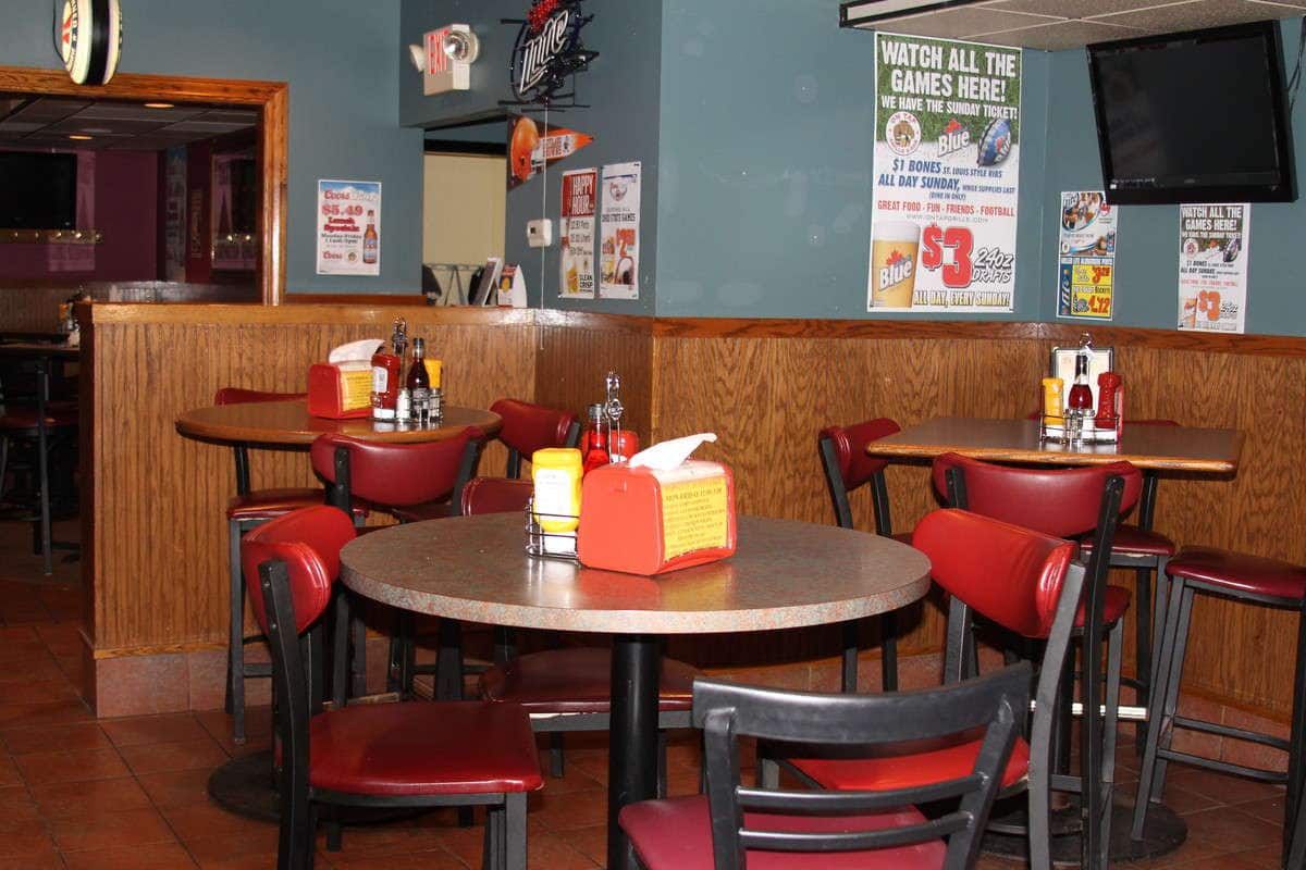 On Tap Bar And Grill Akron