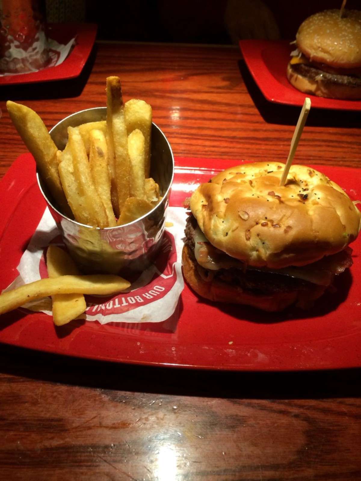 Red Robin Gourmet Burgers and Brews, Clinton Twp, Detroit | Zomato