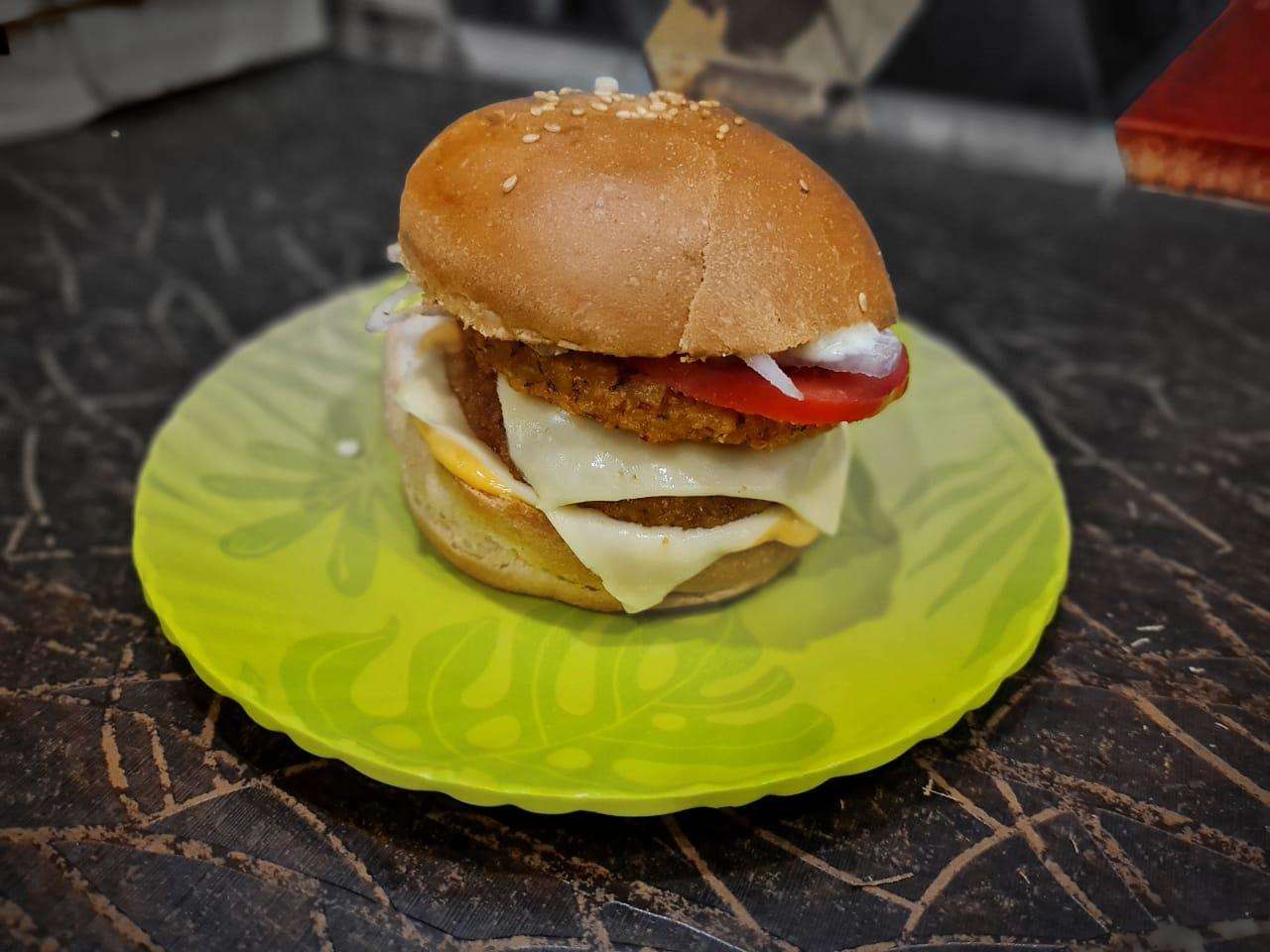 Hot N Cool Reloaded, Naini order online - Zomato