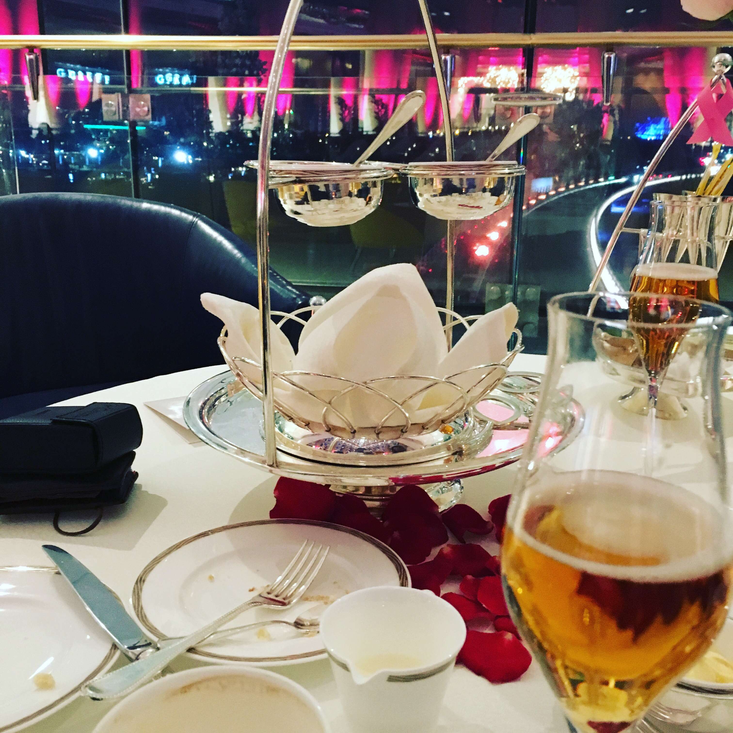 Sahn Eddar - Burj Al Arab Photos, Pictures of Sahn Eddar - Burj Al Arab ...