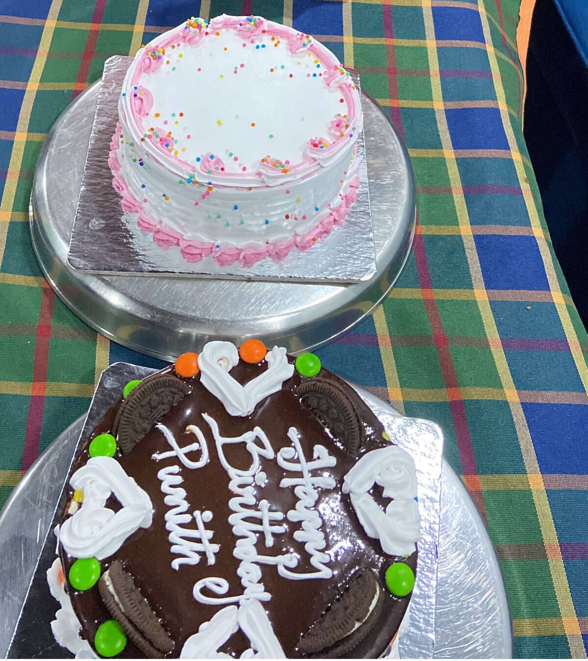 Laura Cakes And Desserts, Koramangala 8th Block order online - Zomato