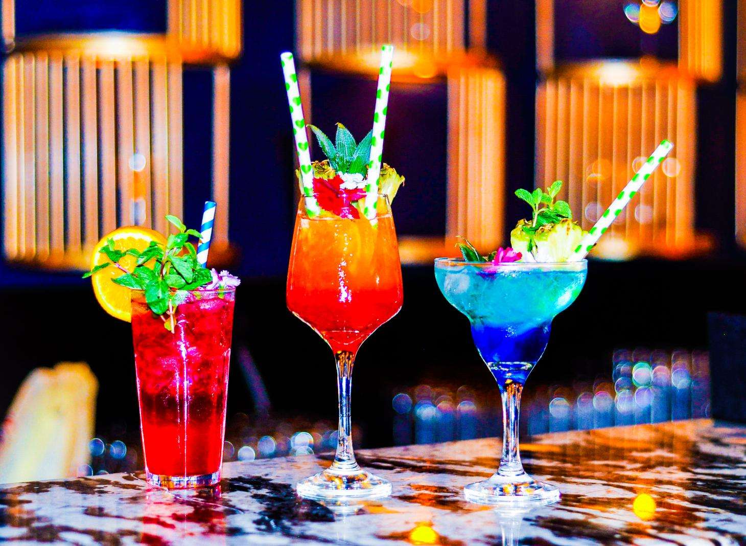 2 Cubes lounge & Bar, Rajouri Garden, New Delhi | Zomato