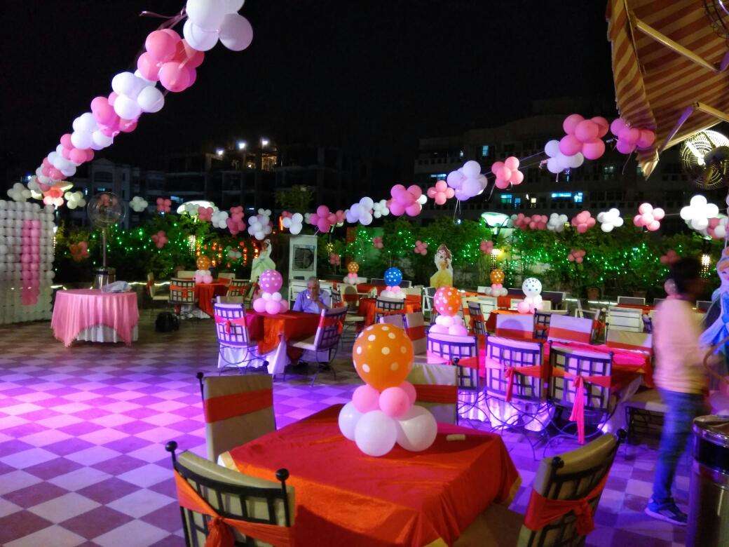 The Terrace Photos, Pictures of The Terrace, Supertech Shopprix Mall ...