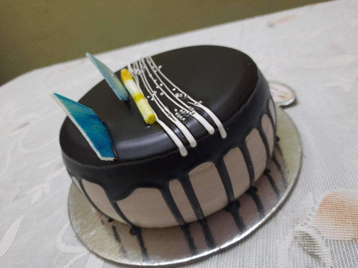 Cake Crunch Bakery By Hotel Royal Inn, Sikar Locality order online - Zomato