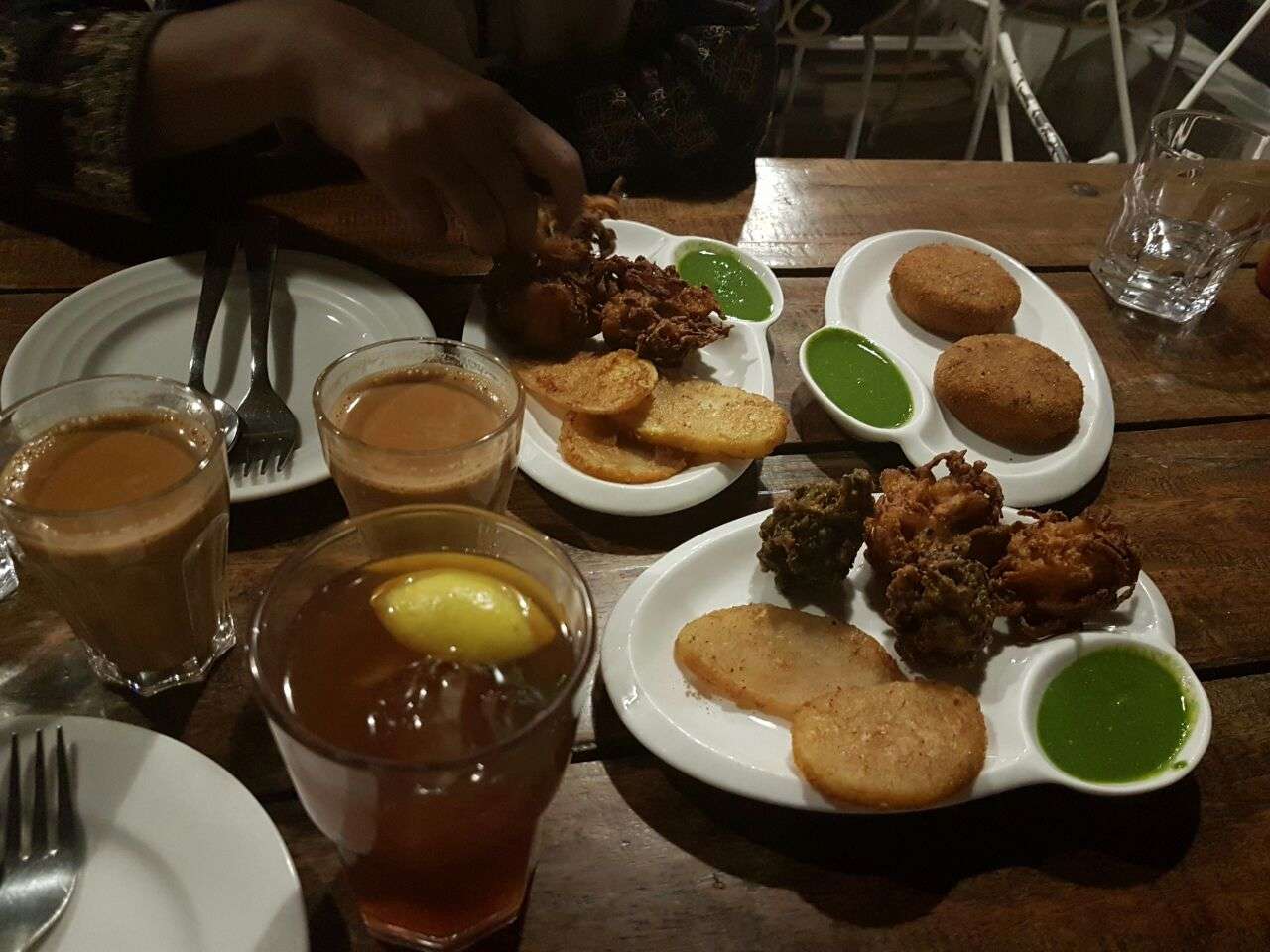 Triveni Terrace Cafe Photos, Pictures of Triveni Terrace Cafe, Mandi ...