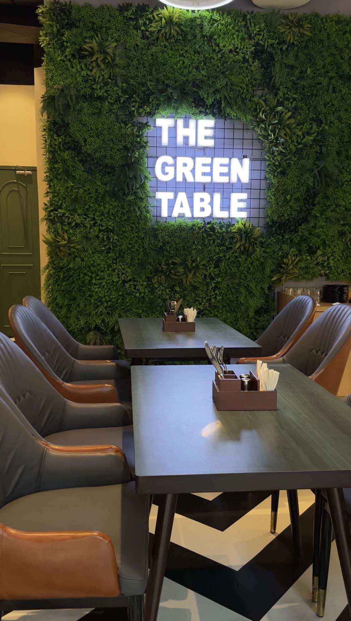 Book table and online reservation at The Green Table, Mulund West, Mumbai