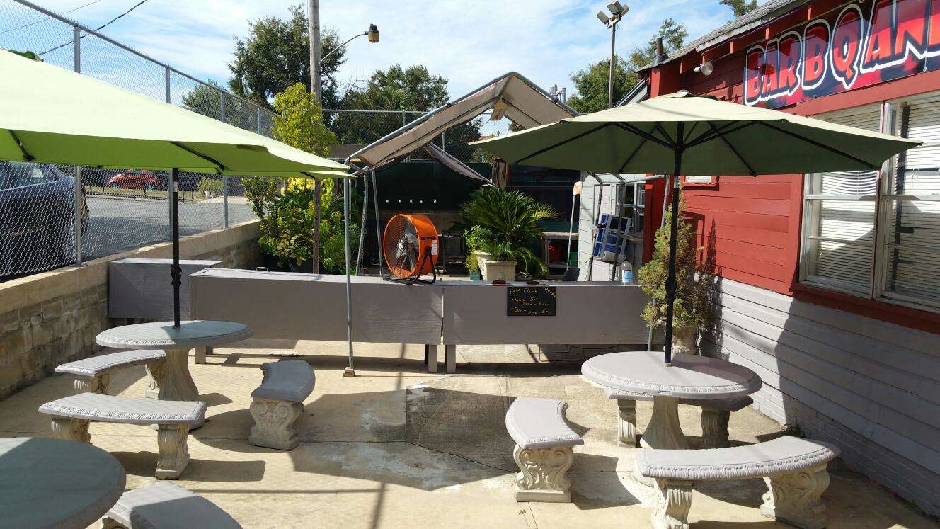 Curbside Bar B.Q. & Seafood, Tallahassee, Tallahassee | Zomato