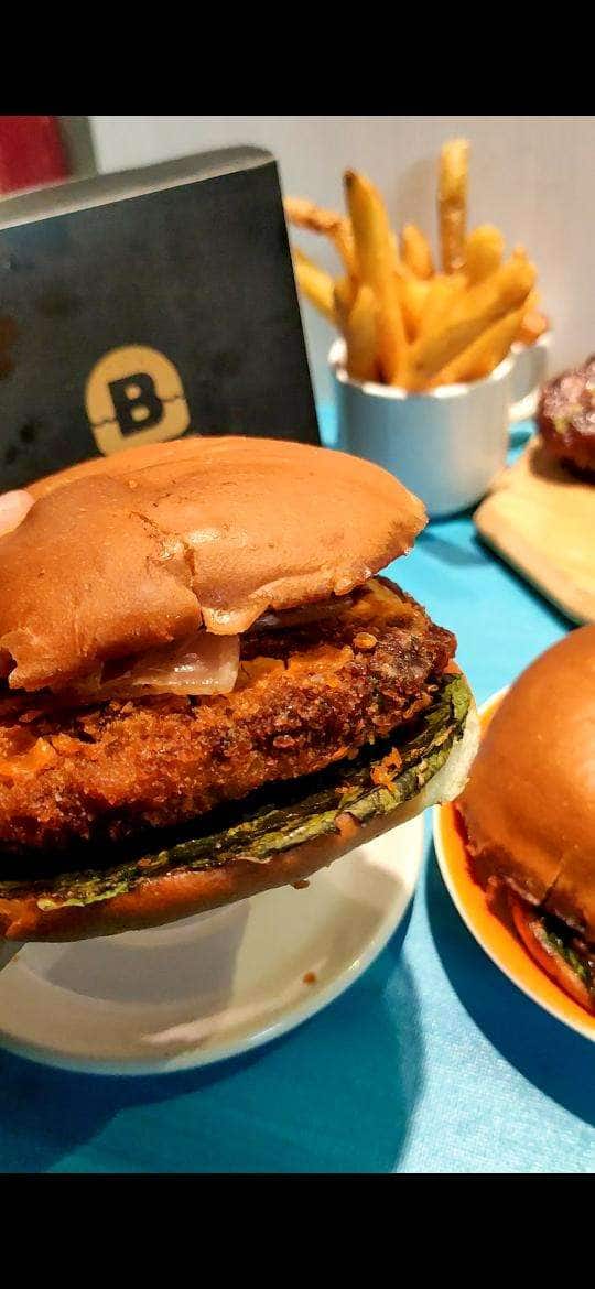 B Burger - Bigger Burger, Kemps Corner, Mumbai | Zomato